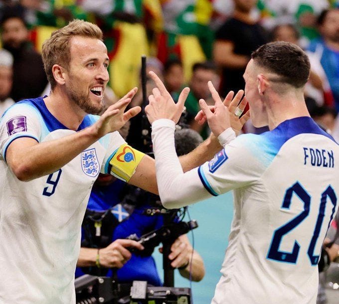 Armed robbers steal watches worth £300,000 as details of break-in at ...