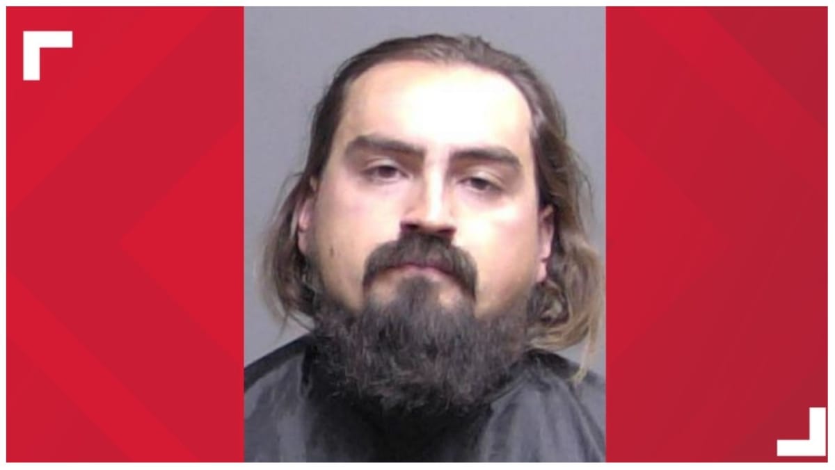 WATCH: Viral video shows Florida bartender David Ghiloni tackling armed ...