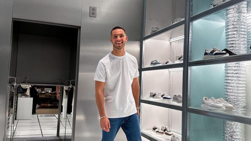 Who is Ron Hall? Love Island Season 9 star reveals he is “blind in one eye”