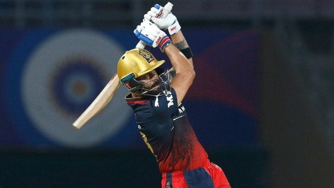 "Not getting married until RCB wins IPL" - 5 craziest fan posters ...