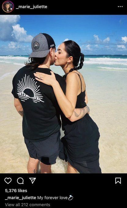 "Rhea Ripley fell to her knees"- Wrestling world reacts to male WWE ...