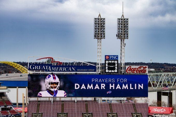 MLB Twitter reacts to Cincinnati Reds honoring Damar Hamlin on the ...