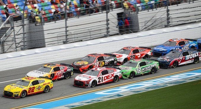 Chase Elliott's associate sponsor and Hendrick Motorsports' 2 race ...