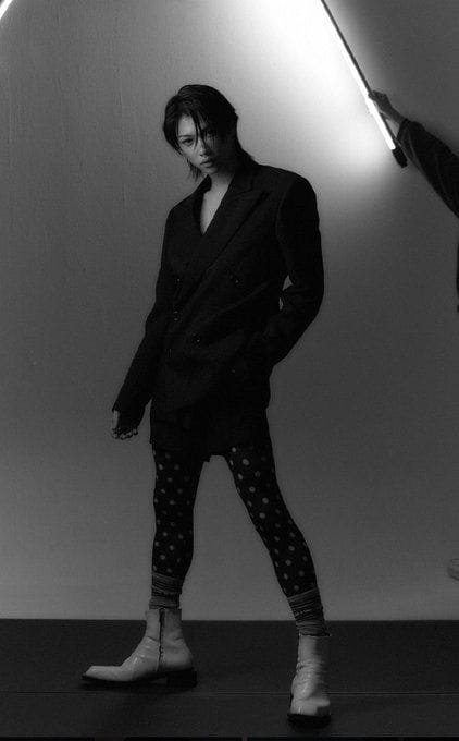 "He's unreal": Stray Kids Felix's visuals for the Cosmopolitan ...