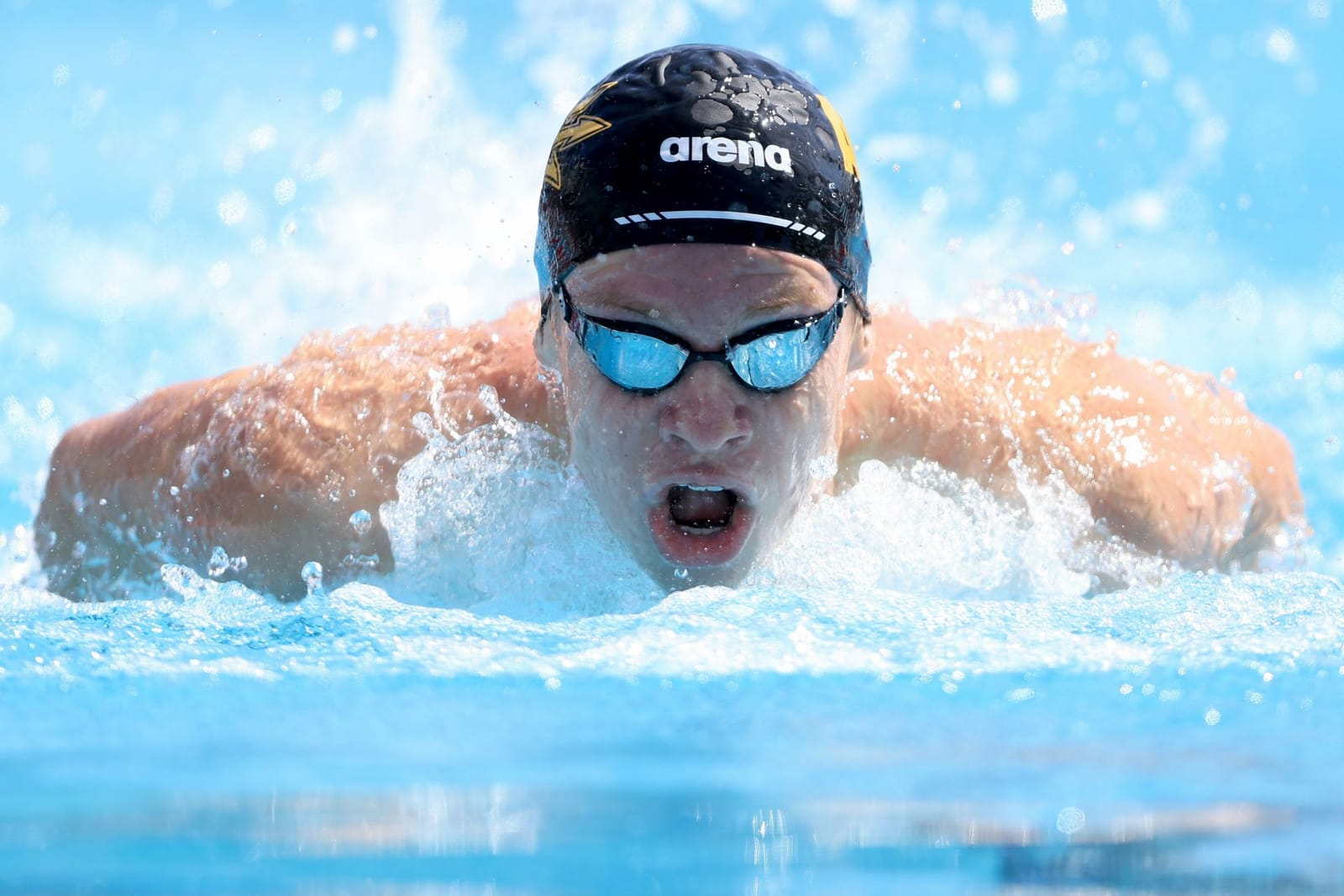 Watch: Leon Marchand’s 400 IM NCAA record-breaking race