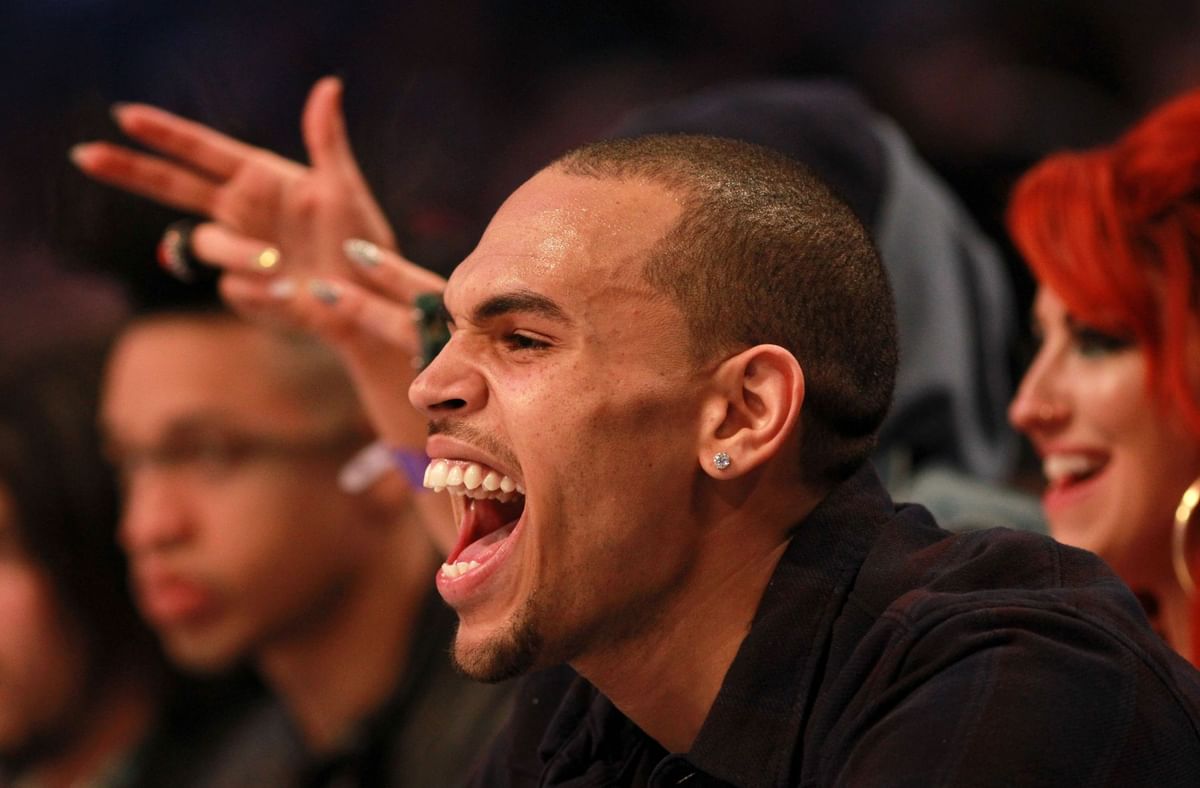 Fans roast Drake after he plays pickup game in a video: “Bro would get ...