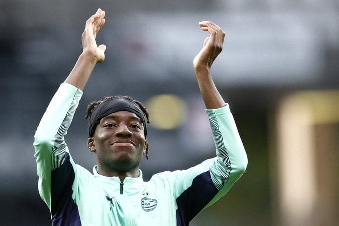 Chelsea make opening €30 million bid for 20-year-old winger - Reports