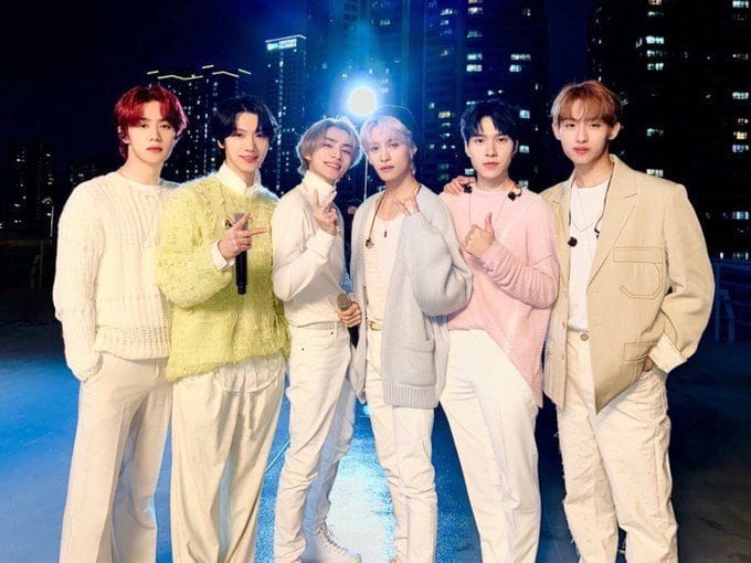 “Raised the standard” – WayV’s KUN impresses fans by skydiving for the ...