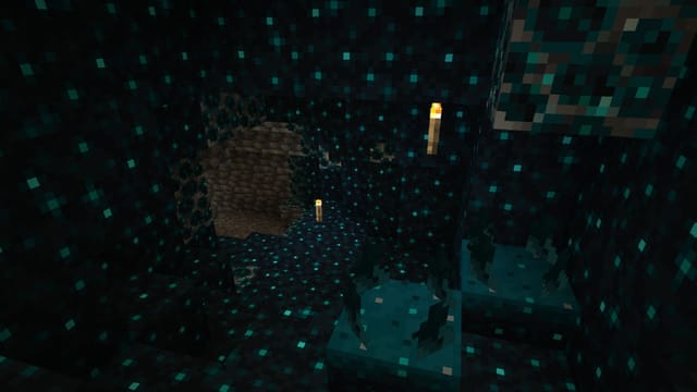 5 best Minecraft PE seeds for deep dark caves