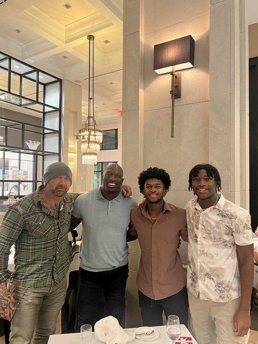 [Photo] 45-year-old WWE Superstar spotted with Batista in public