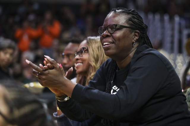 Did Leslie Jones ever play basketball? All you need to know