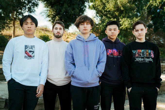 Asuna Valorant settings (2023): Crosshair, configuration, keybinds ...