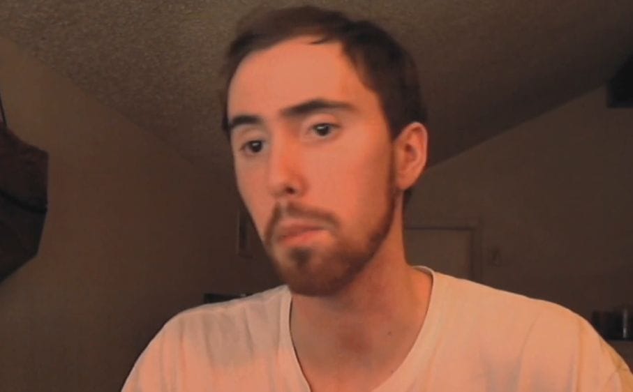 How tall is Asmongold?