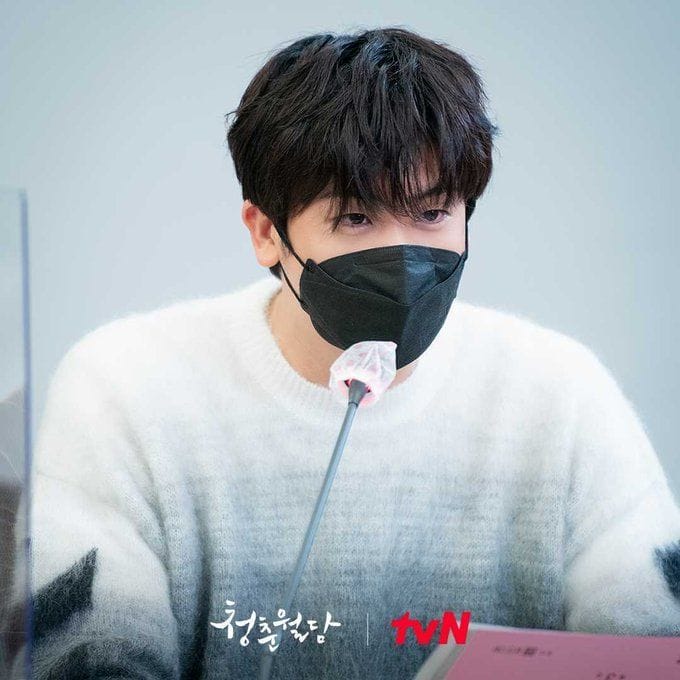 Our Blooming Youth releases stills depicting Park Hyung-sik in a new light