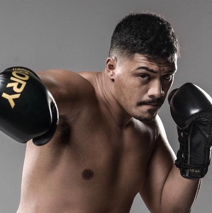 Glory kickboxing star set to make his promotional debut at UFC 284