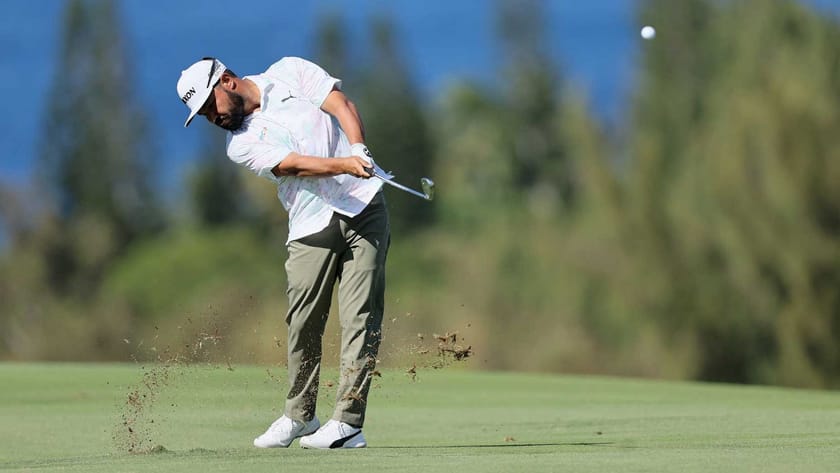 “Tuck that shirt in” – Fans react to JJ Spaun’s untucked shirt at the ...