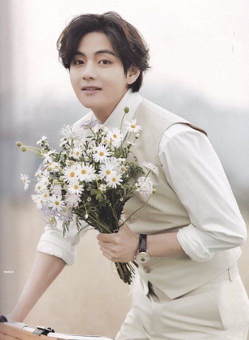 We Love You Taehyung Trends As Armys Defend Bts Kim Tae Hyung After He Follows Bigbangs To
