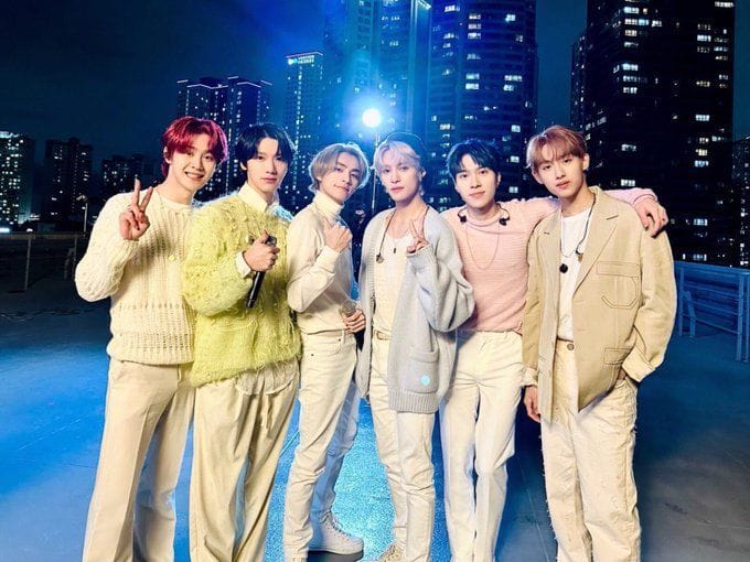 “Raised the standard” – WayV’s KUN impresses fans by skydiving for the ...