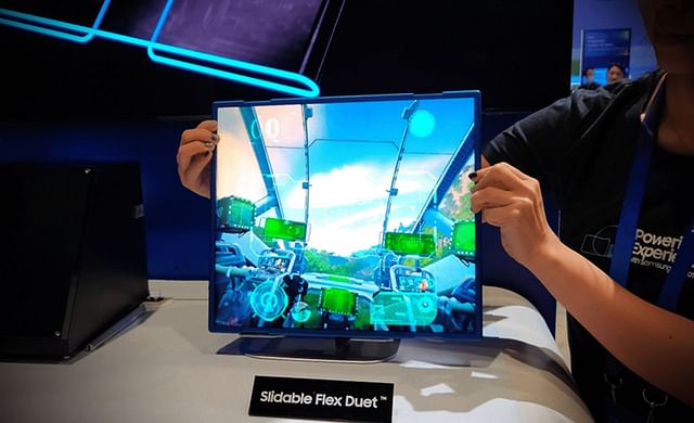 Ces 2023 Samsungs New Flex Hybrid Is A Foldable And Rollable Screen