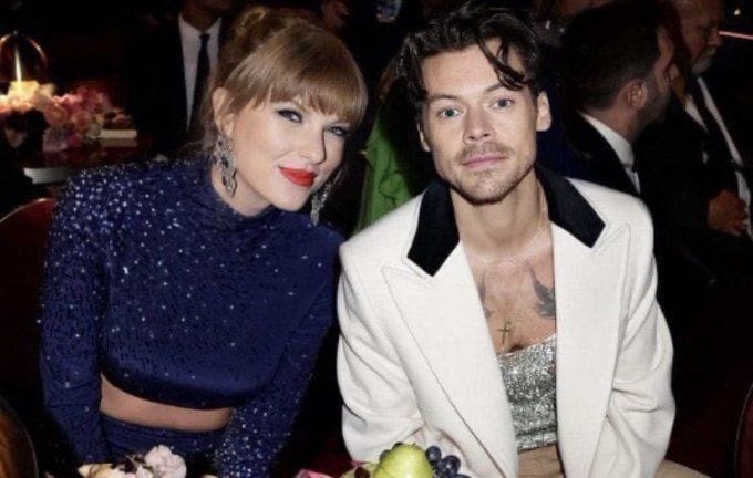 "We love a supportive bestie and ex": Video of Taylor Swift clapping ...