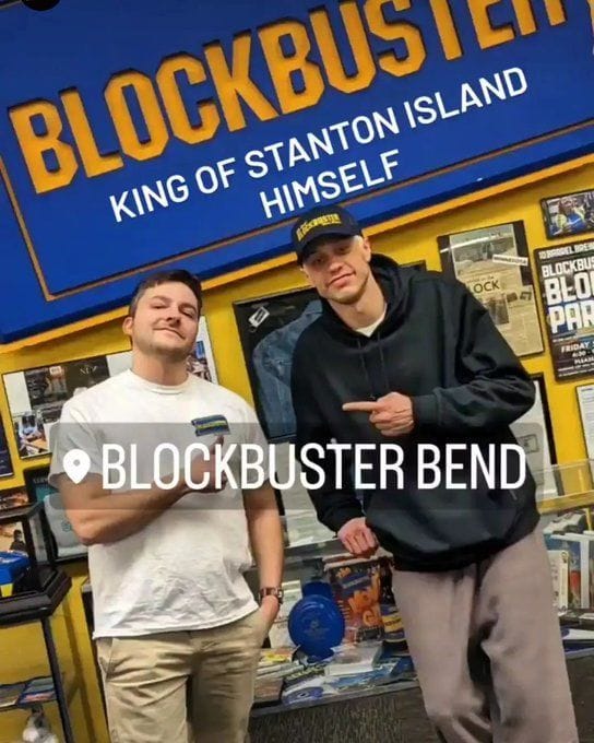 Retro themed Super Bowl ad enables last Blockbuster Video to see huge ...