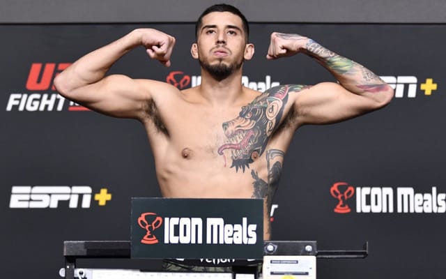 Why is UFC star Erick Gonzalez nicknamed "The Ghost Pepper"?