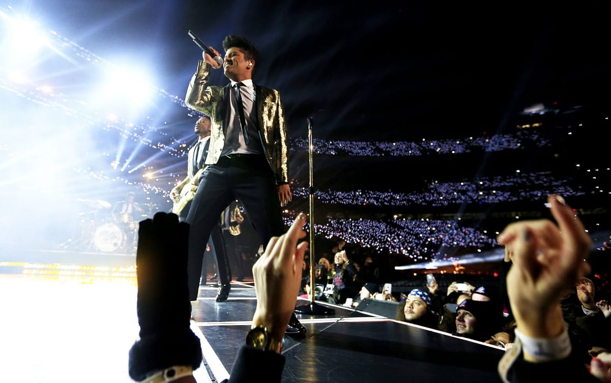 Super Bowl Halftime Show Trendsetters: Ranking 5 Most Watched Musical ...