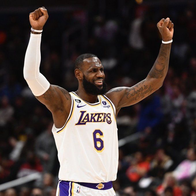 LeBron James continues throwing shade at referees for decisions in game ...