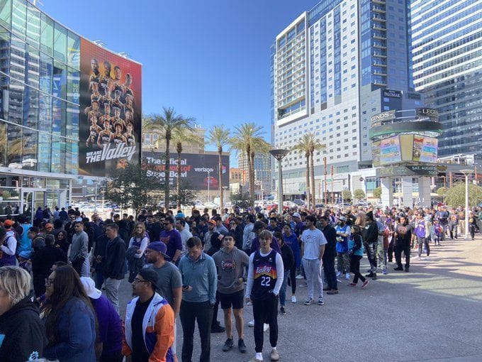 Watch: Kevin Durant draws huge crowd during Phoenix Suns introductory ...