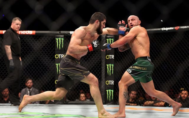 UFC 284 main-event scorecard & stats: Taking a closer look