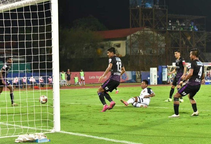 Sunil Chhetri and several others pay tribute to Jeje Lalpekhlua as he ...