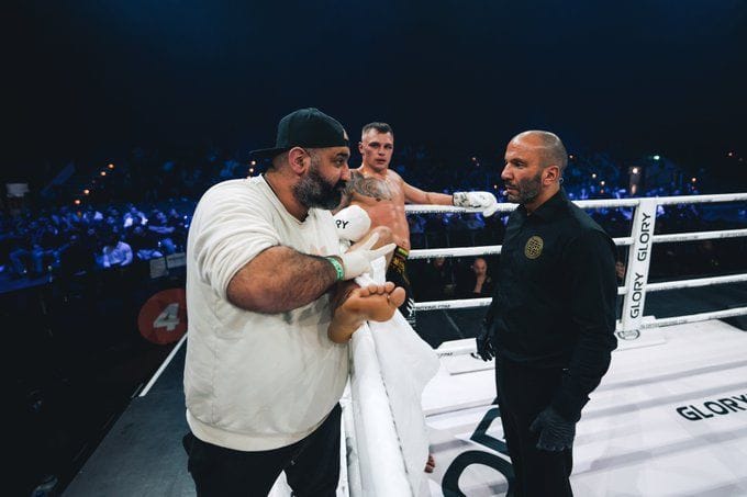 PHOTO: Fighter suffers grotesque shin injury, loses title via doctor's ...