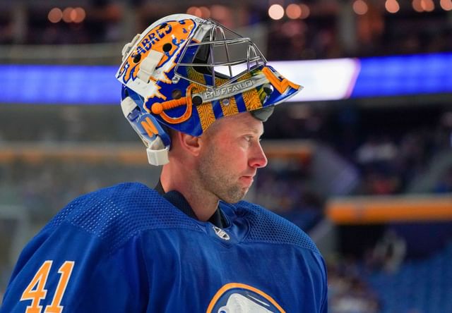 Who is the oldest active player in the NHL? Looking at the league's ...