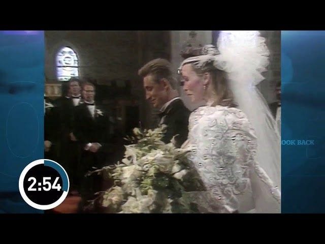 When Wayne Gretzky surprised actress Janet Jones with a $200,000 Rolls ...