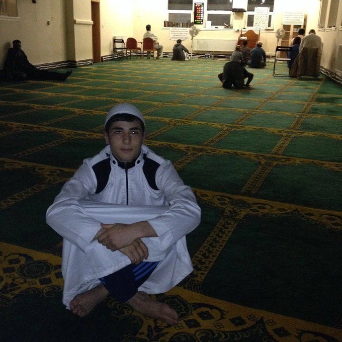 UFC Fighter: Dagestan-born English UFC fighter recollects night spent ...