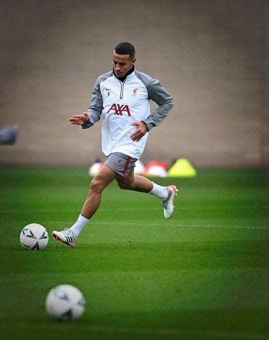 Liverpool receive massive blow as star player struggling with injury ...