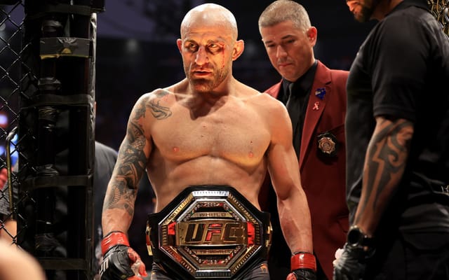 Alexander Volkanovski promises to become the first male Double Champ in ...