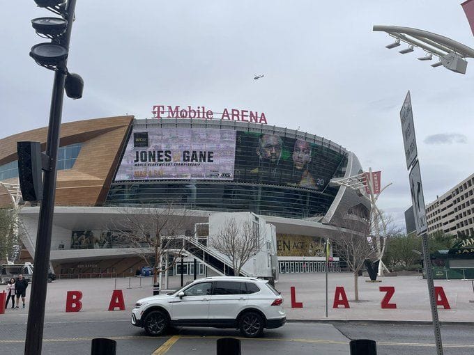 UFC 285 location: Where is the event being held and which fights have ...