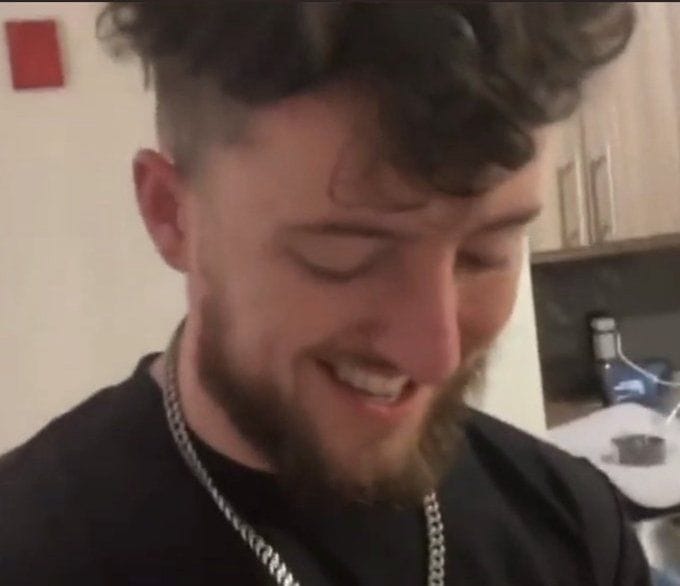 Twitch streamer breaks down due to Twitch's 50/50 revenue policy ...