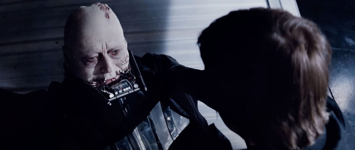 Top 10 moments of Luke Skywalker in the Star Wars Universe