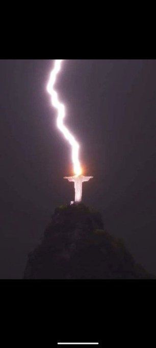 “A clear message from God”: Video of Christ the Redeemer getting struck ...
