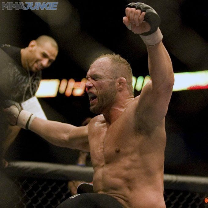 Which is the greatest UFC heavyweight fight of all time? Listing down ...