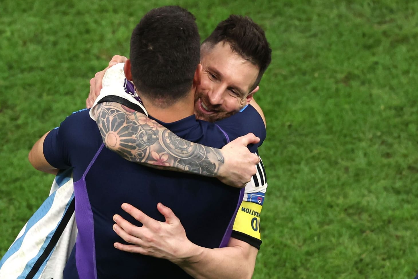 What did Ronaldo Nazario say to Lionel Messi? Exploring the pair's lovely embrace at The Best ...