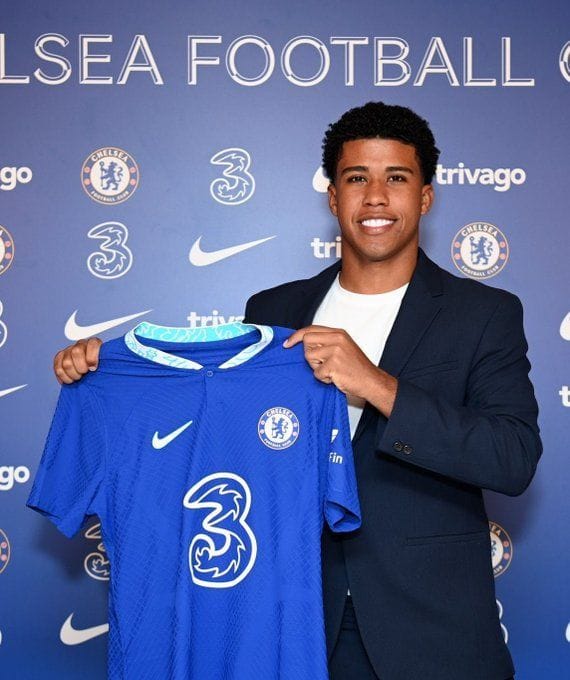 Chelsea star set for year long loan move - Reports