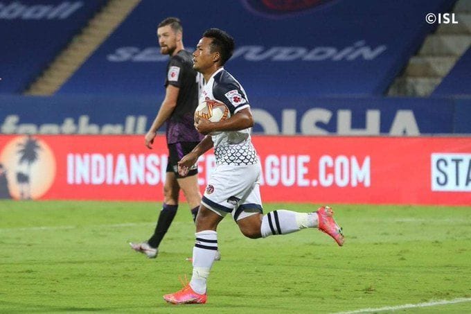 Sunil Chhetri and several others pay tribute to Jeje Lalpekhlua as he ...