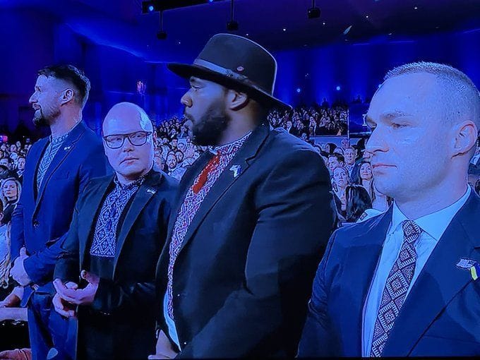 NFL Honors pays tribute to Ukraine, fans have a meltdown