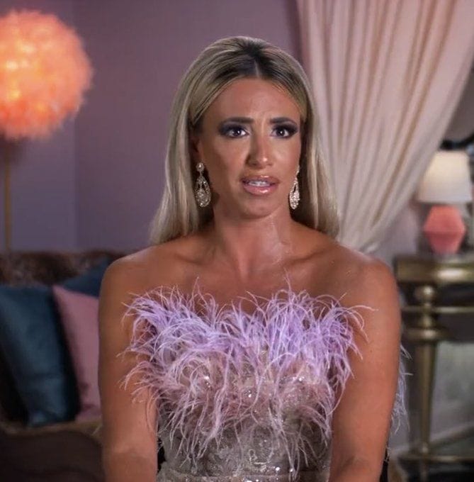 "I'm already a Danielle stan": RHONJ Fans love newcomer Danielle Cabral ...