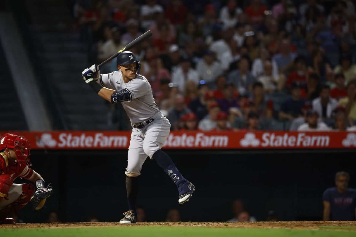 MLB Twitter reacts to five players receiving a 99 overall rating in MLB ...