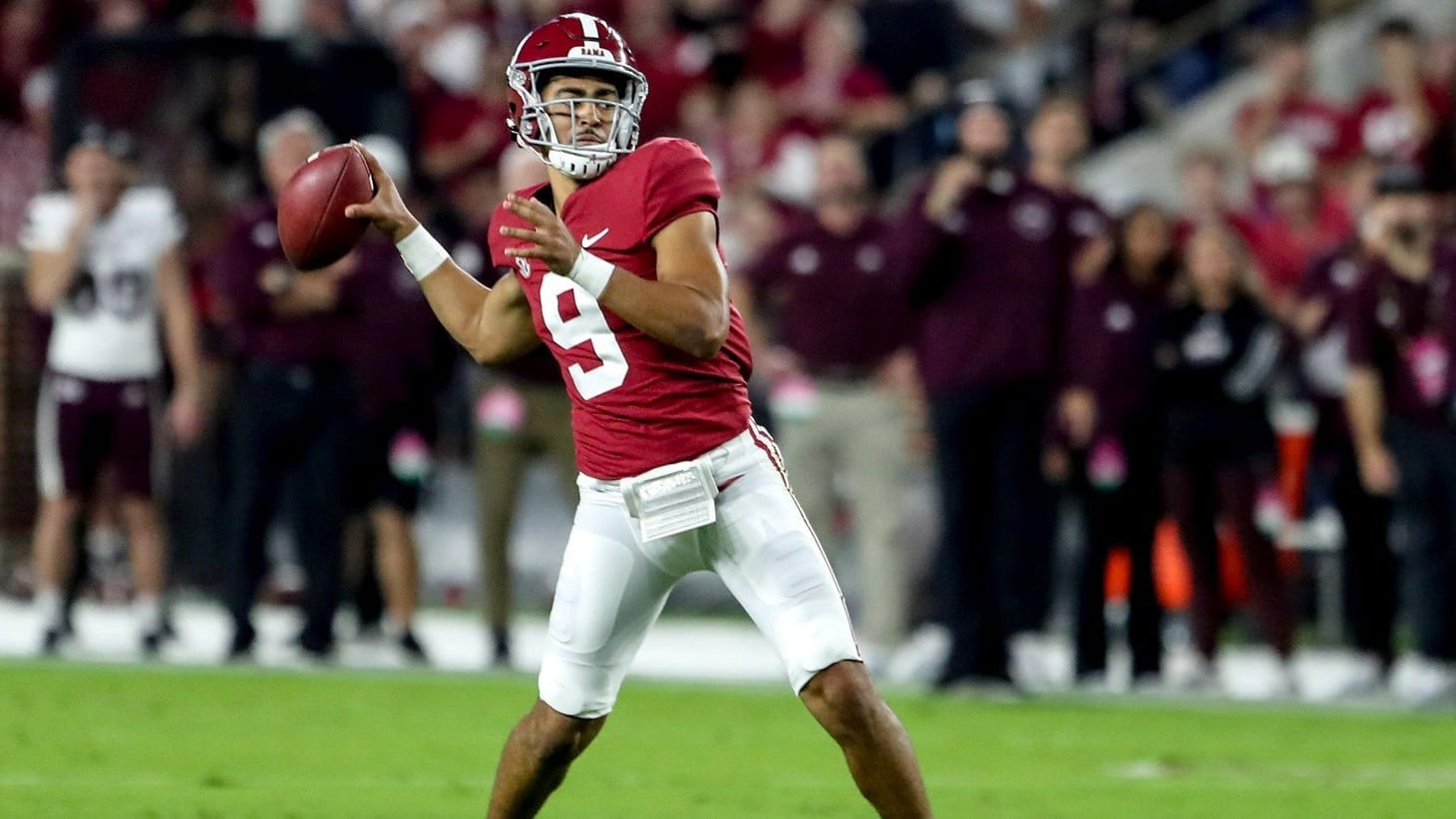 What’s the average height and weight for an NFL linebacker ...