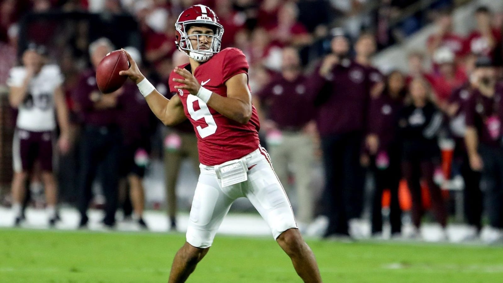 What’s the average height and weight for an NFL linebacker ...